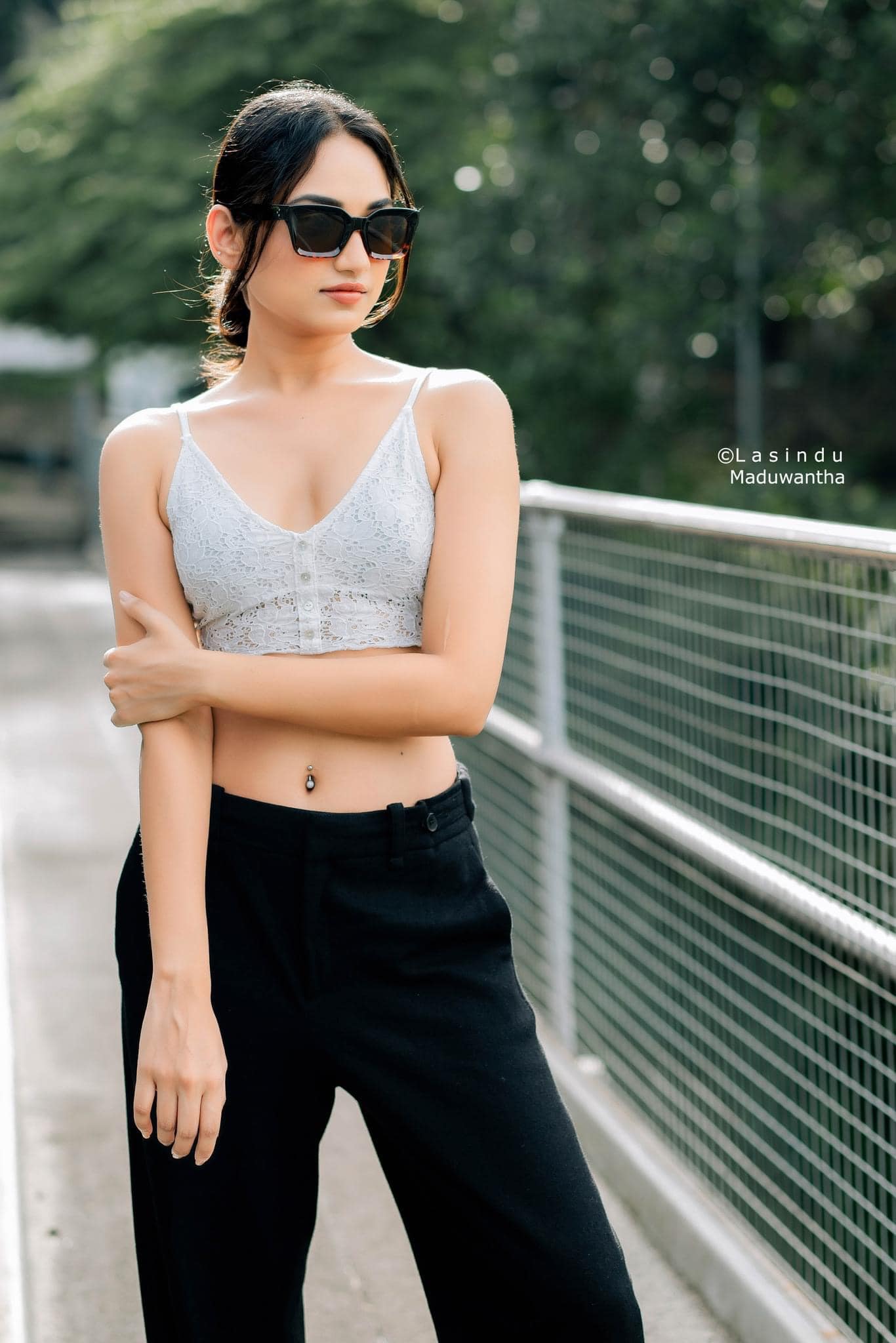 "ඒ මානසික පීඩනය විඳින අය ඒක හොඳටම දන්නවා.." මංජිත නිසා ආදරයක පැටලුණු ගගුලි මේ කියන්නේ ඇගේ සැබෑ ...