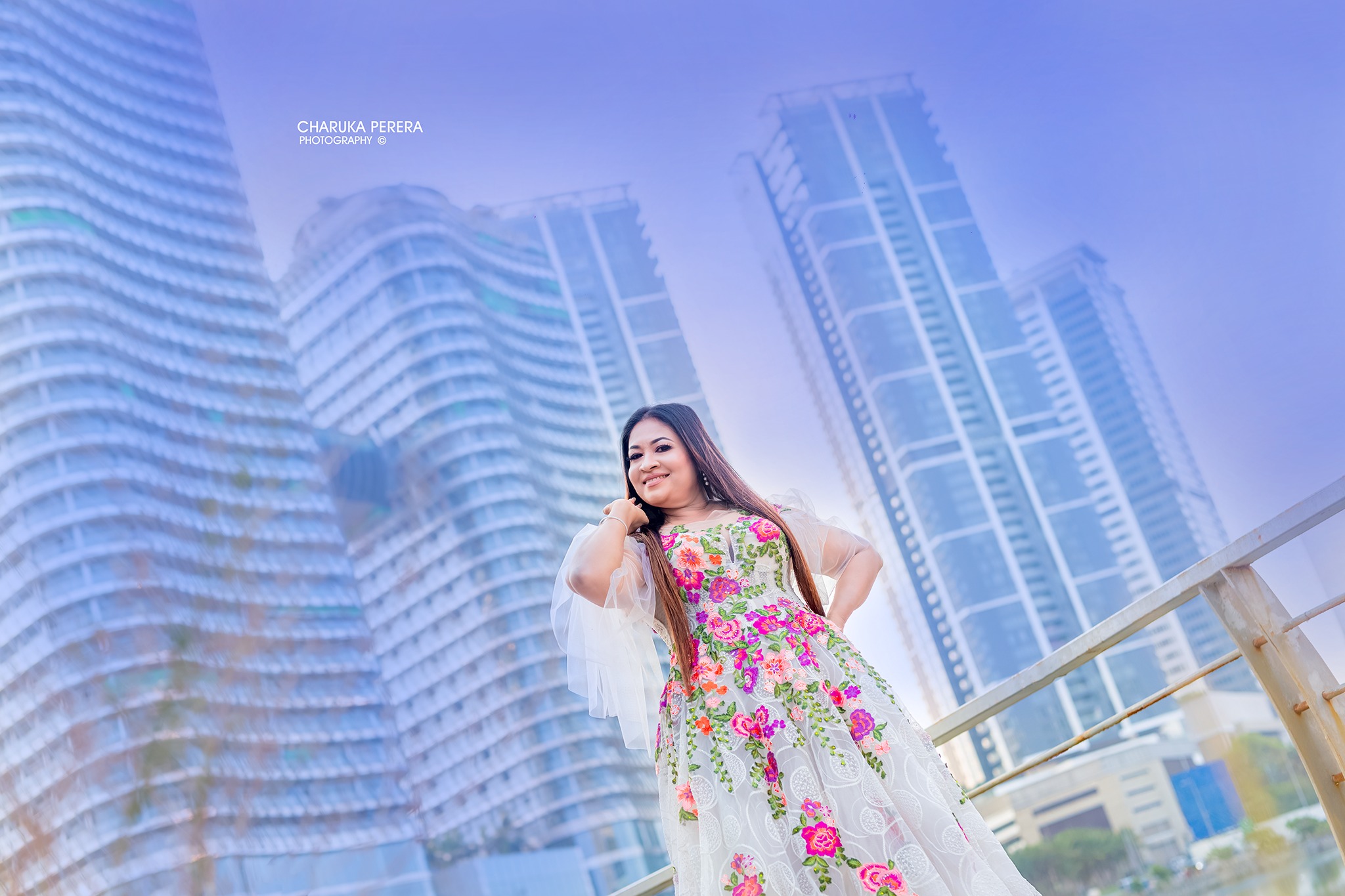 කාලය කොච්චර ගියත් ඇගේ ලස්සන නම් වෙනස් වෙන්නේම නැහැ.. මල් කුමාරියක් වගේ ...