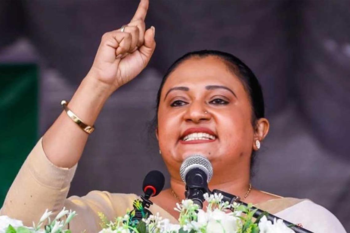"එහෙනම්, නම් මටත් අවස්ථාවක් දෙන්න.." ලක් අම්මාගෙන් ඉල්ලීමක් ...