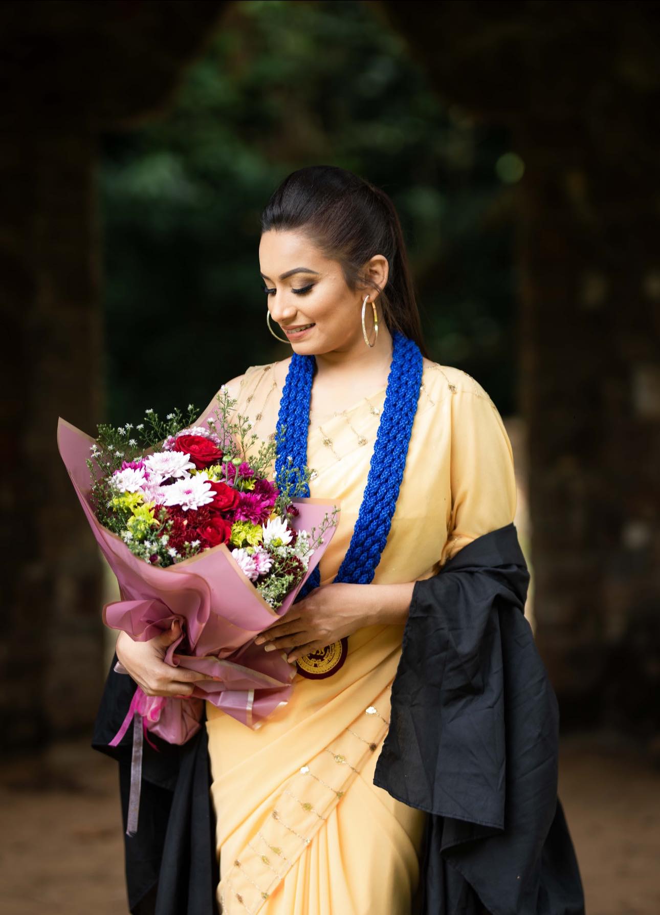 "මේ පැත්ත පළාතෙ ආයෙ එන්න එපා.." ඒ ඇගේ ජීවිතය වෙනස් වුණේ අන්න එතනින් ...