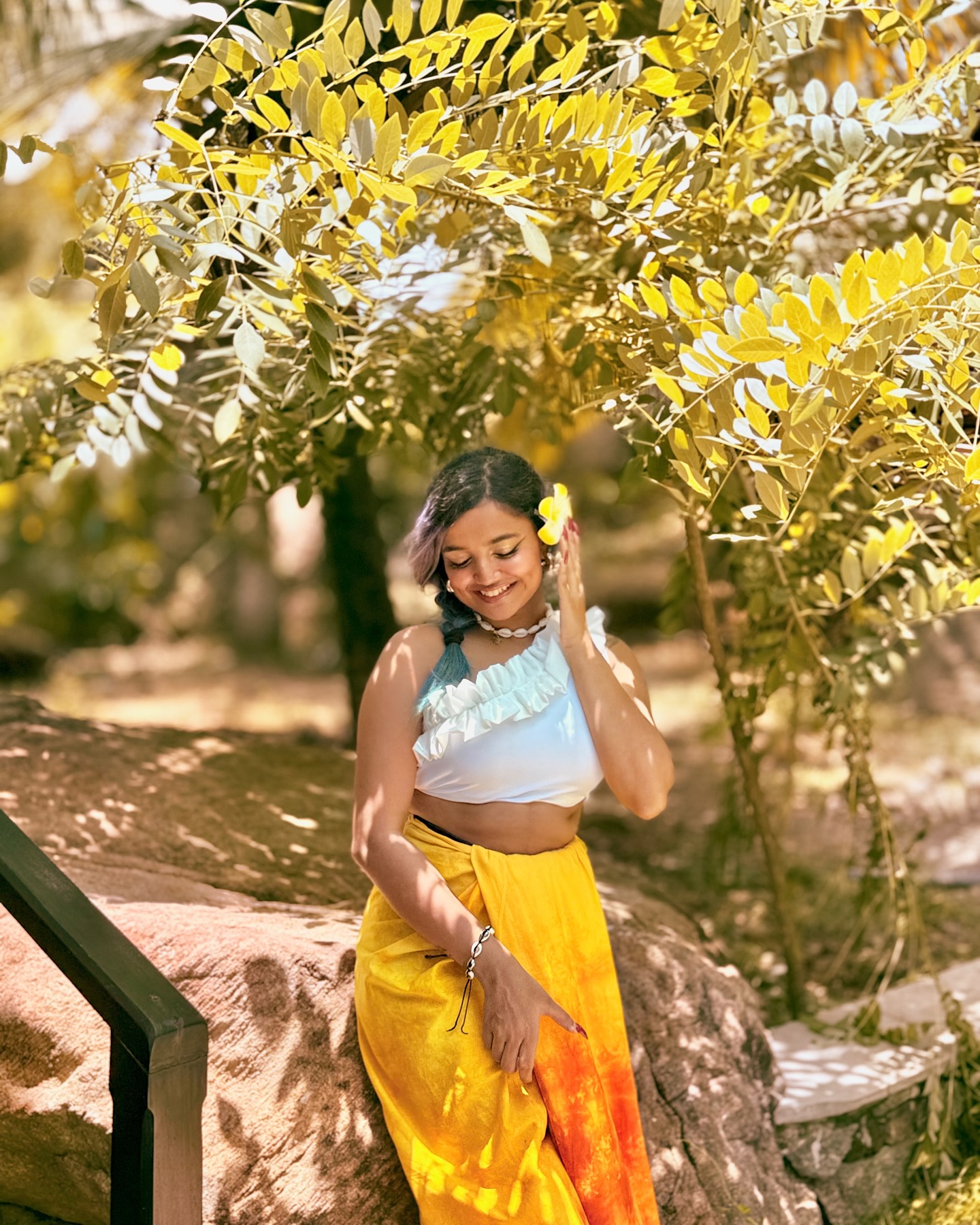 "ඔයා මට මනාපනම් මං හවසට කැන්දන් යන්නම්.." එයාගේ නම් තියෙන්නේ අමුතුම ...