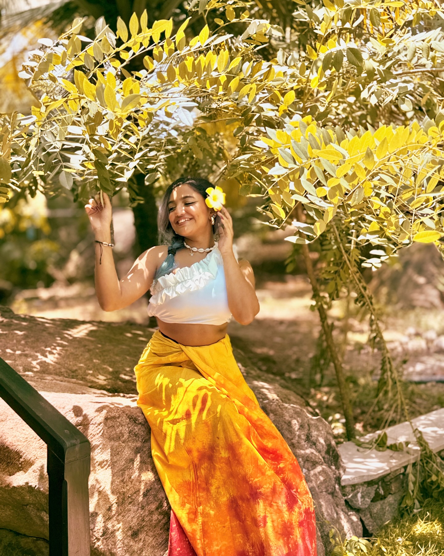"ඔයා මට මනාපනම් මං හවසට කැන්දන් යන්නම්.." එයාගේ නම් තියෙන්නේ අමුතුම ...