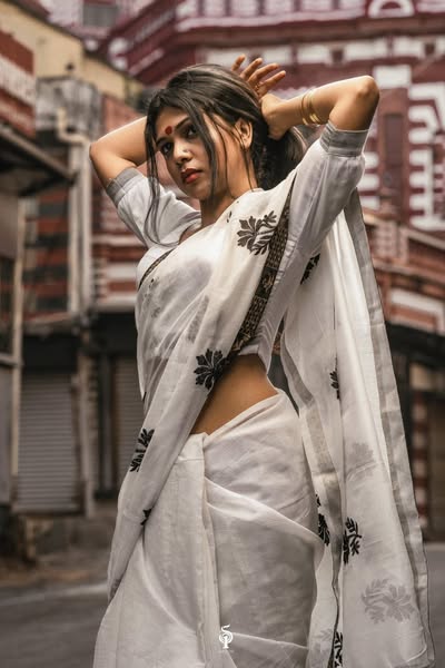 "මගේ රංගන ගමන අහම්බයක් නෙවෙයි..." ශෂීට ආදරය කරන හැමෝම ඇය ගැන දැනගන්න ...