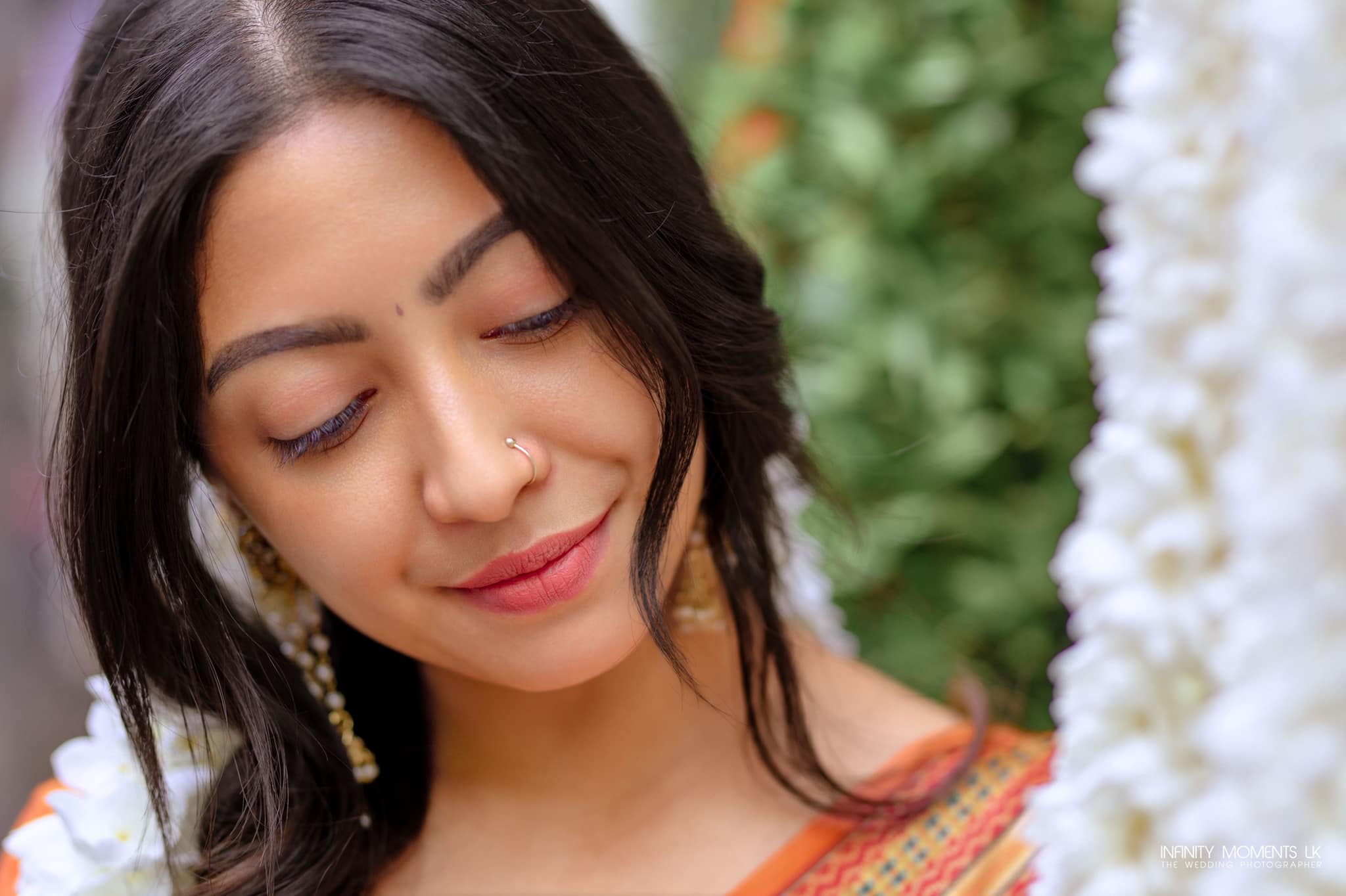 බලන්නකෝ එයාගේ ලස්සන, හරියට ඉන්දියානු නිළියක් වගේ - Photos - Ishanka ...