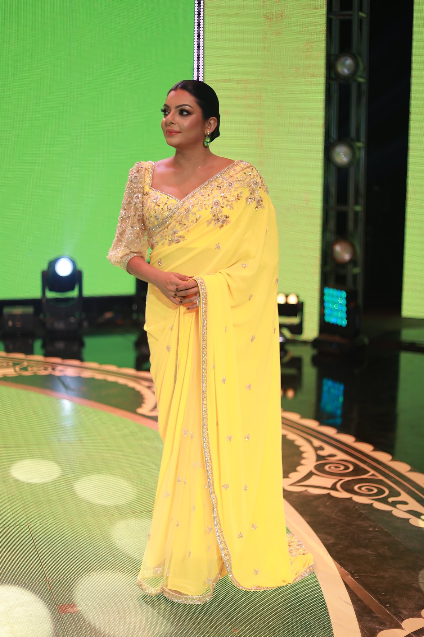 "ඇත්තටම කියපන්.. මං උඹේ කවුද..?" ප්‍රේමණීය ආත්මයක් වුණු ඇය මේ කියන්නේ ...