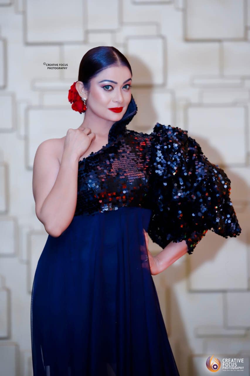 "මටත් වැඩිය මගේ පවුලේ අයට ගොඩක් කෝල්ස් ආවා.." "මම හිතුවේ දෙවියන්වහන්සේ ...