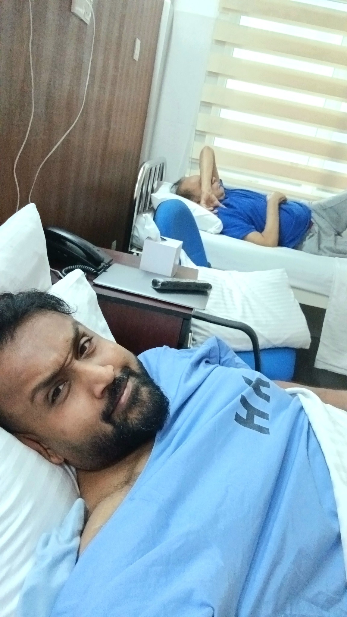 හැමෝම ආදරය කරන ඔහුට එකපාරටම මේ මොකද වුණේ? - Janith Wickramage - Hiru ...