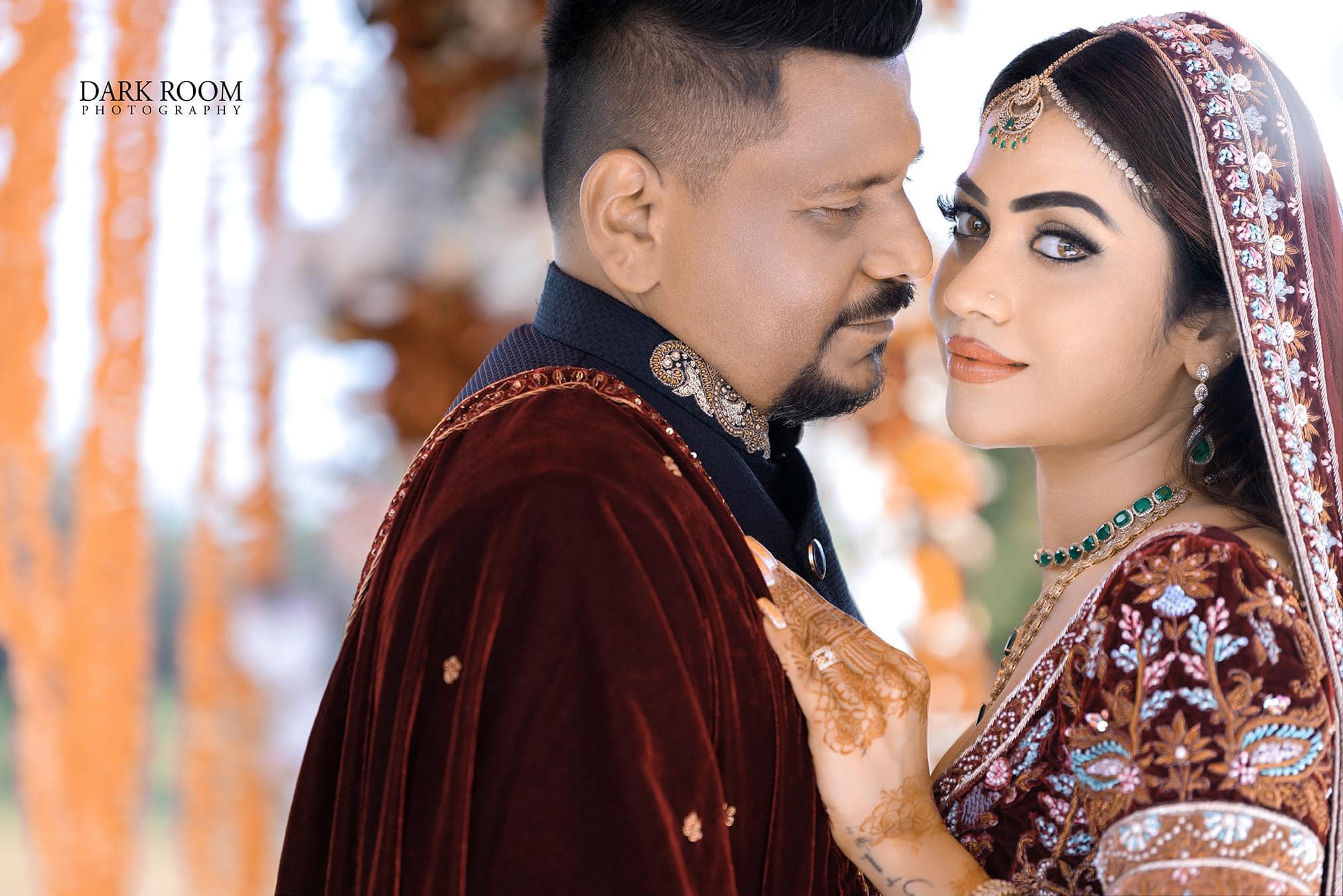 "සීත මාරුතේ වෙලෙමින් ඇස් දිහා බලා, ඔබ මට ආදරෙයි කිවූ මතකය හීනයක් වගේ ...