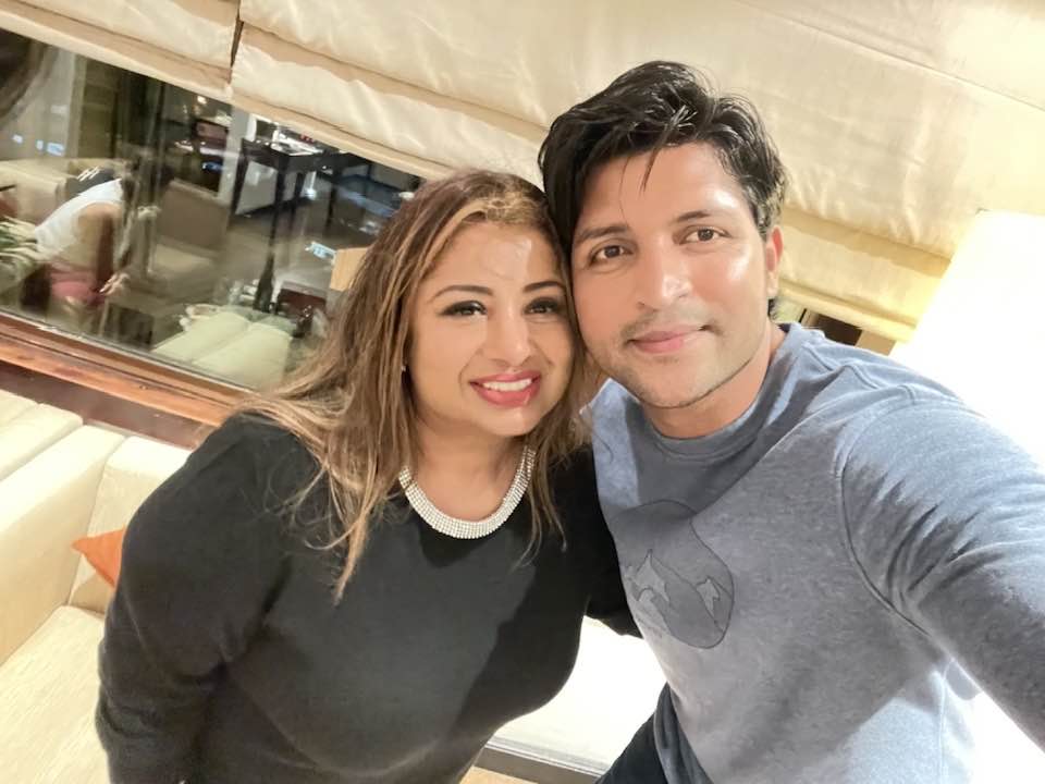 " තාමත් එයා හුඟාක් ලස්සනයි... " සරාගී සුපිරි තාරුකාව ඩිලානිට මුණගැසුණු ...