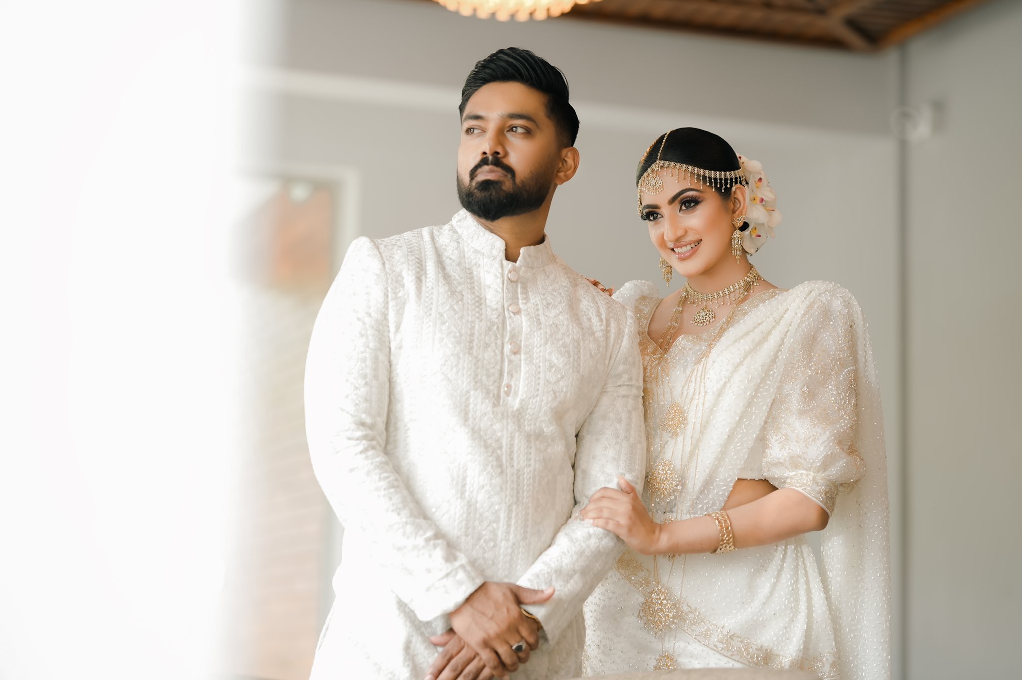 "නැතුවට කම් නෑ රන් මාලේ, සිත බැඳි මුතුපොට නුඹේ ආලේ.." කවුරුත් ආදරය කරන ...