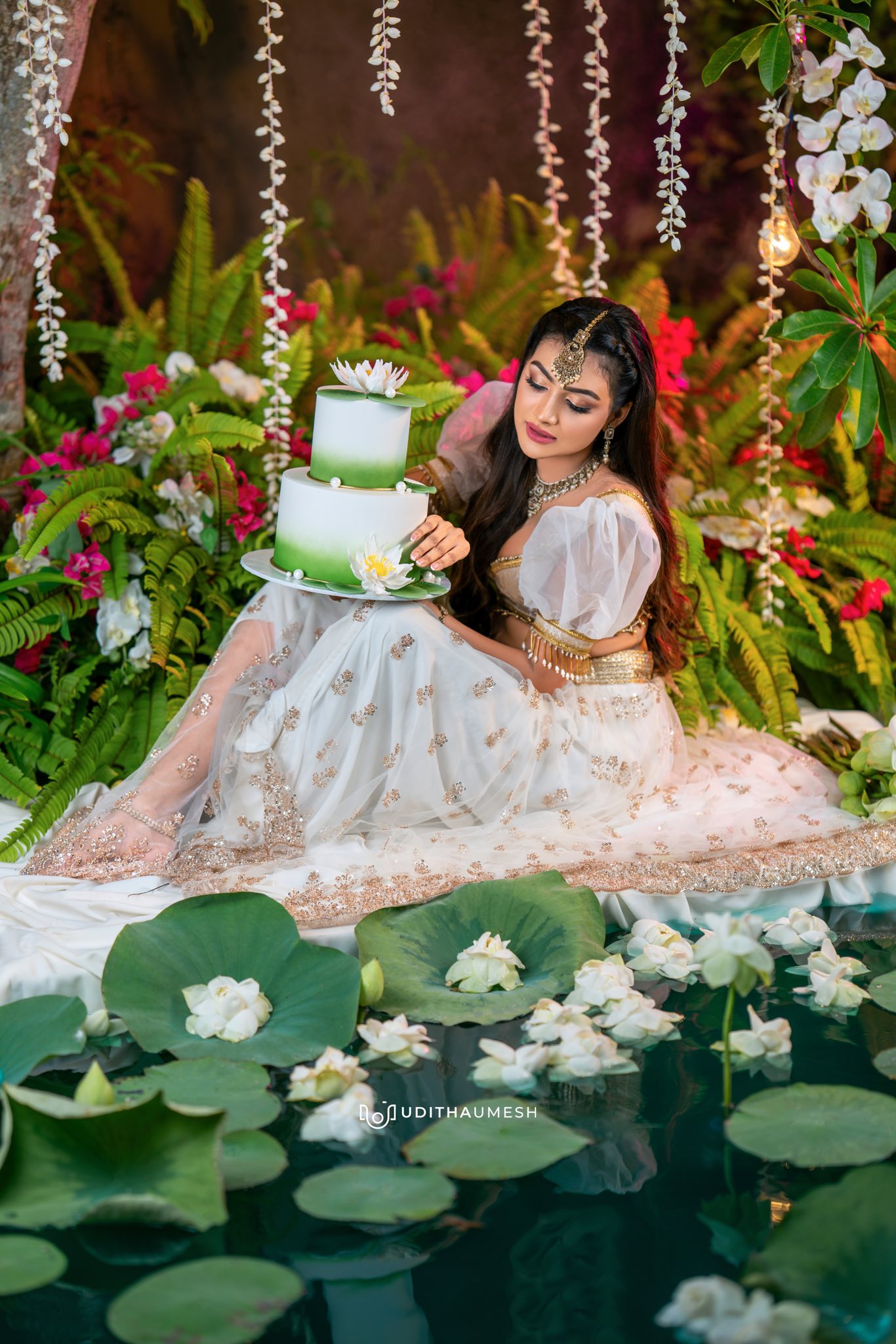 මා හෘදේ ශෝබන ගංගා වෑහේවී ආලය හංගා.. දෑසින් පානා හී සැර යැව්වා.. අමුතු ...