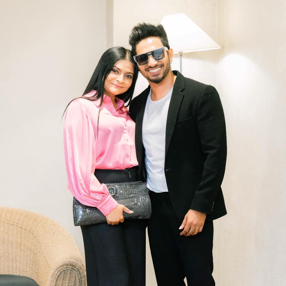 "හැමදාමත් ඔය විදිහටම නිදහසේ හිනාවෙලා ඉන්න.. මම ඉන්නවා.." හිතට දැනෙන ...