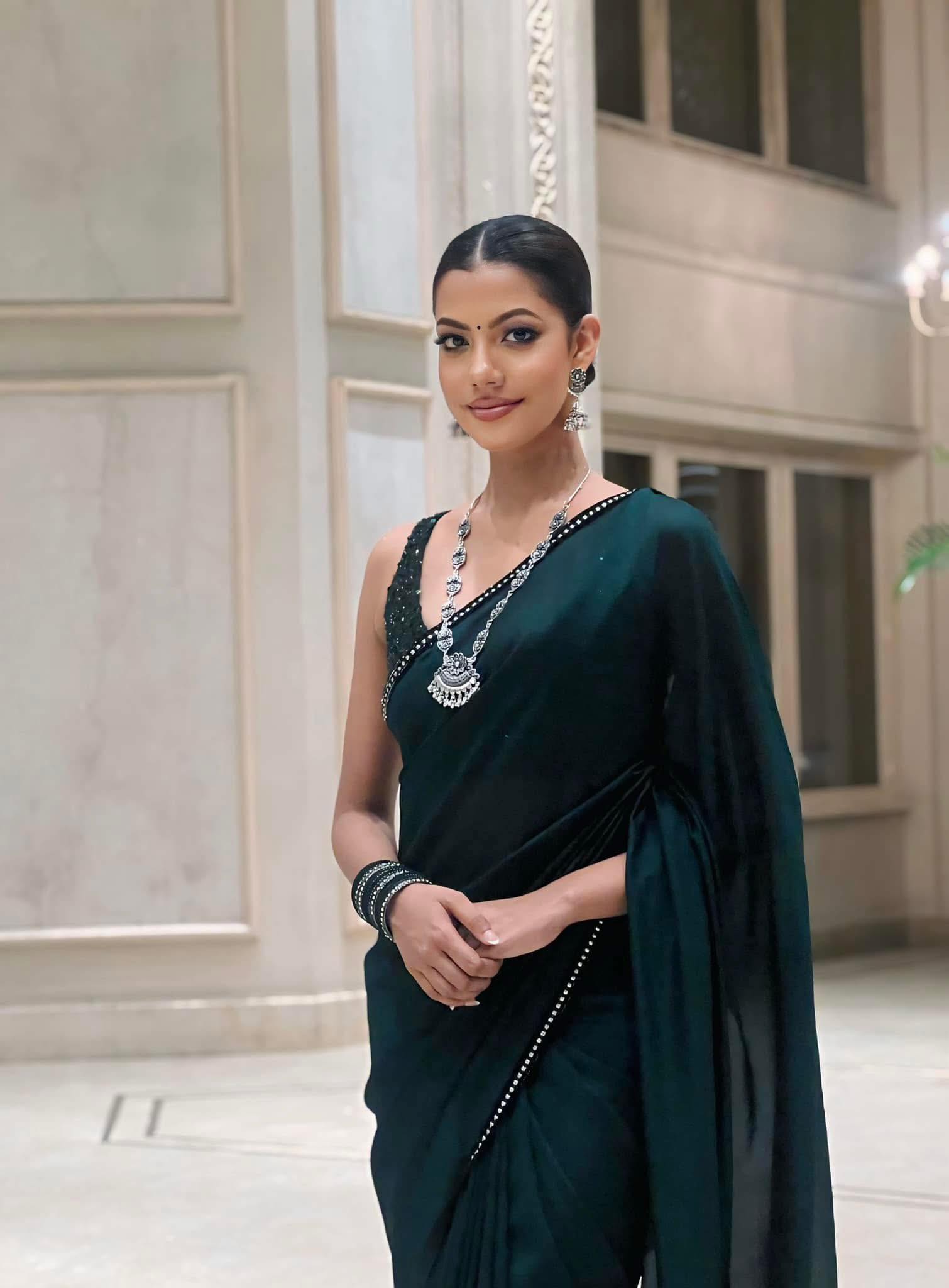 සුන්දරත්වයේ කිරුළ හිස මත දරාගත් රුවැති ඇය අවසන් මහා තරගය වෙනුවෙන් ...