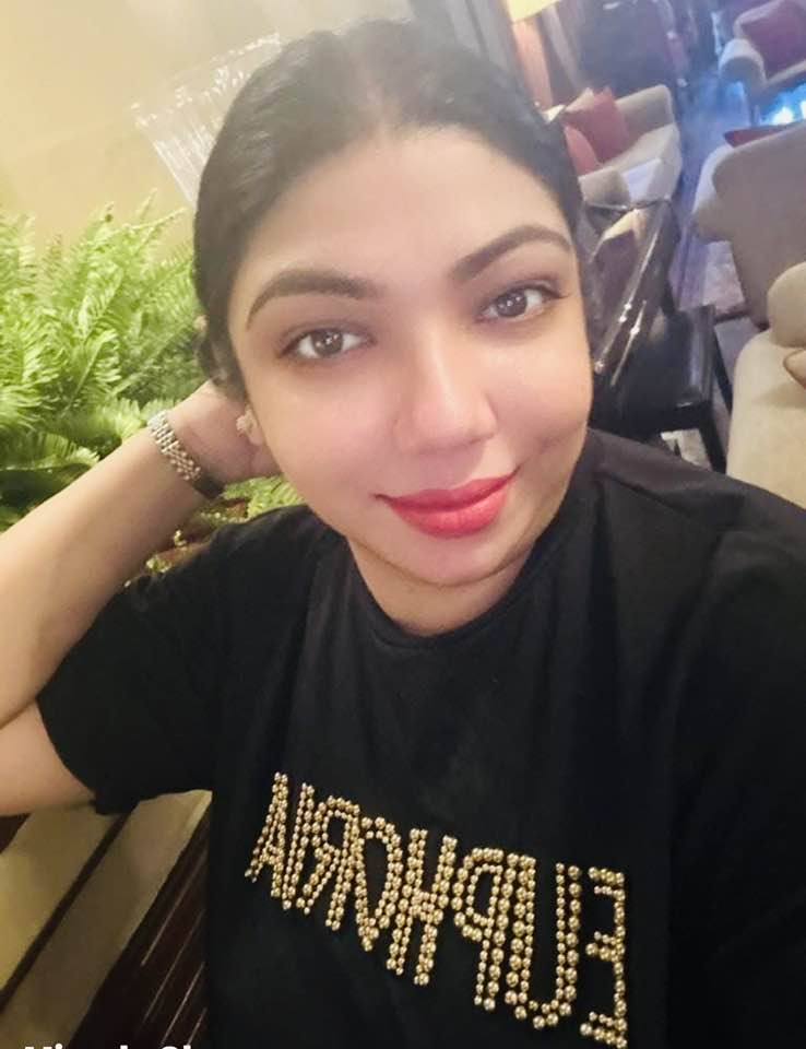 "එහෙම ගෑනු හරි ශක්තිමත්.. එහෙම ගෑනු හරි ලස්සනයි.." ජීවිතය ගැන අලුතෙන් දකින ඇය.. - Surendra ...