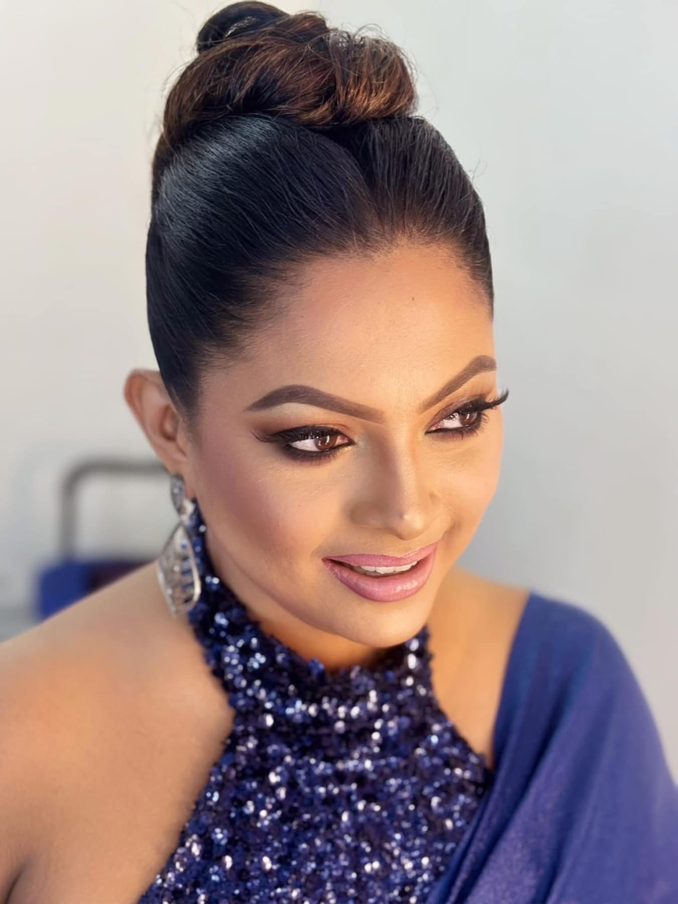 සඳක් වගේ ලස්සන අහිංසකාවිය හිමාලි - photos - Himali Saurangi - Hiru ...