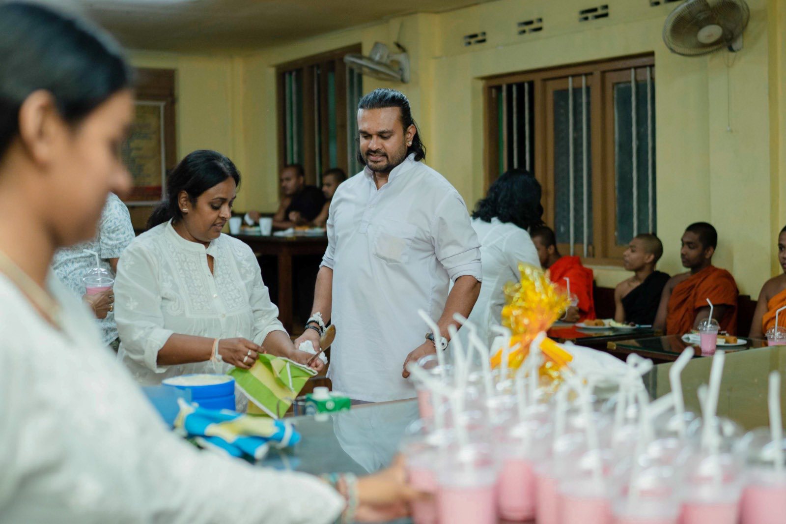 සිය ආදරණීය මව්පියන් සිහිකරමින් සුරාජ් මාපා කළ පිංකම... - photos - Suraj ...