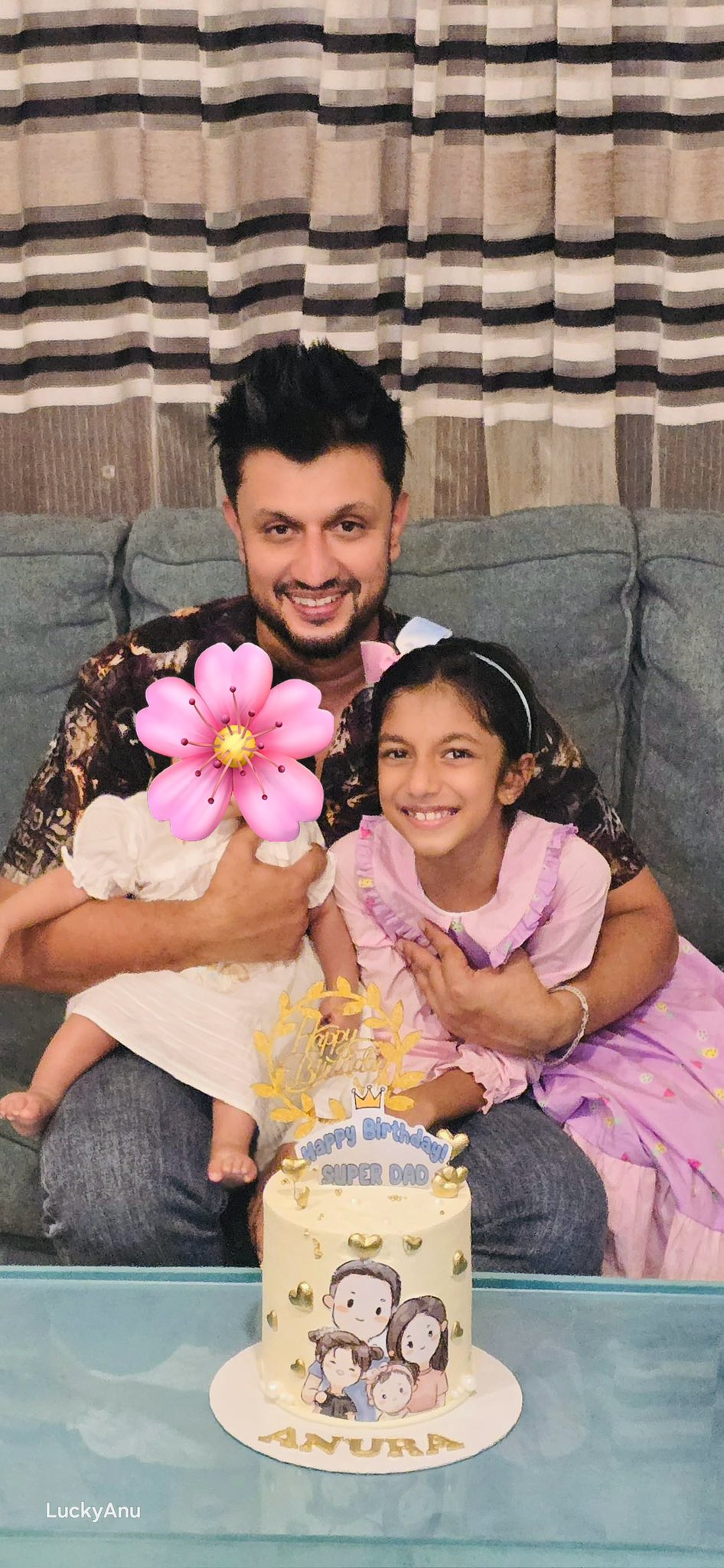 අලුත් අමුත්තාවත් එකතු කරගෙනම ඉෂාරා , ආදරණීය සැමියාගේ උපන්දිනය සමරලා ...