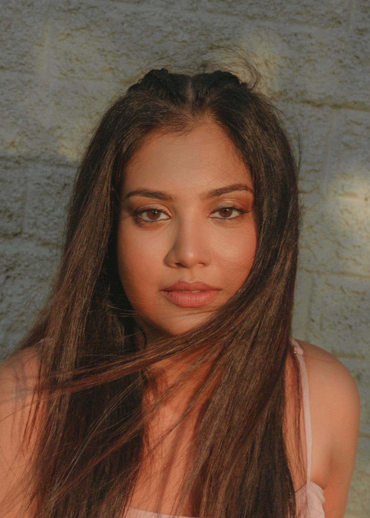 සෙනාලි ෆොන්සේකා මොකක්ද මේ කරන්න හදන්නේ? රසිකයන් අතර කතාබහක් ඇති කළ ...