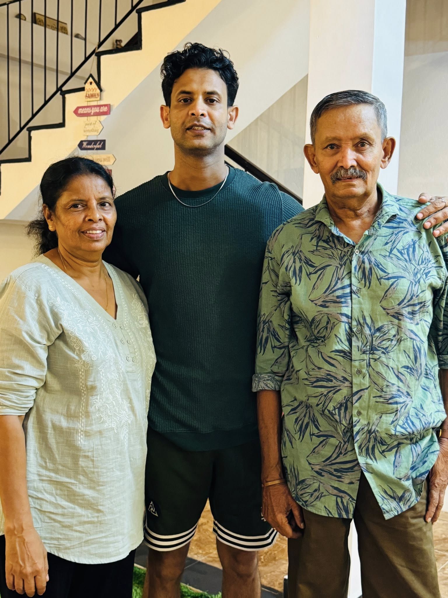 ඔහුට ආදරය කරන අයත් එක්ක එදා දවස සමරපු චතුර, අමතක නොවෙන මතක ගොන්නක් ...