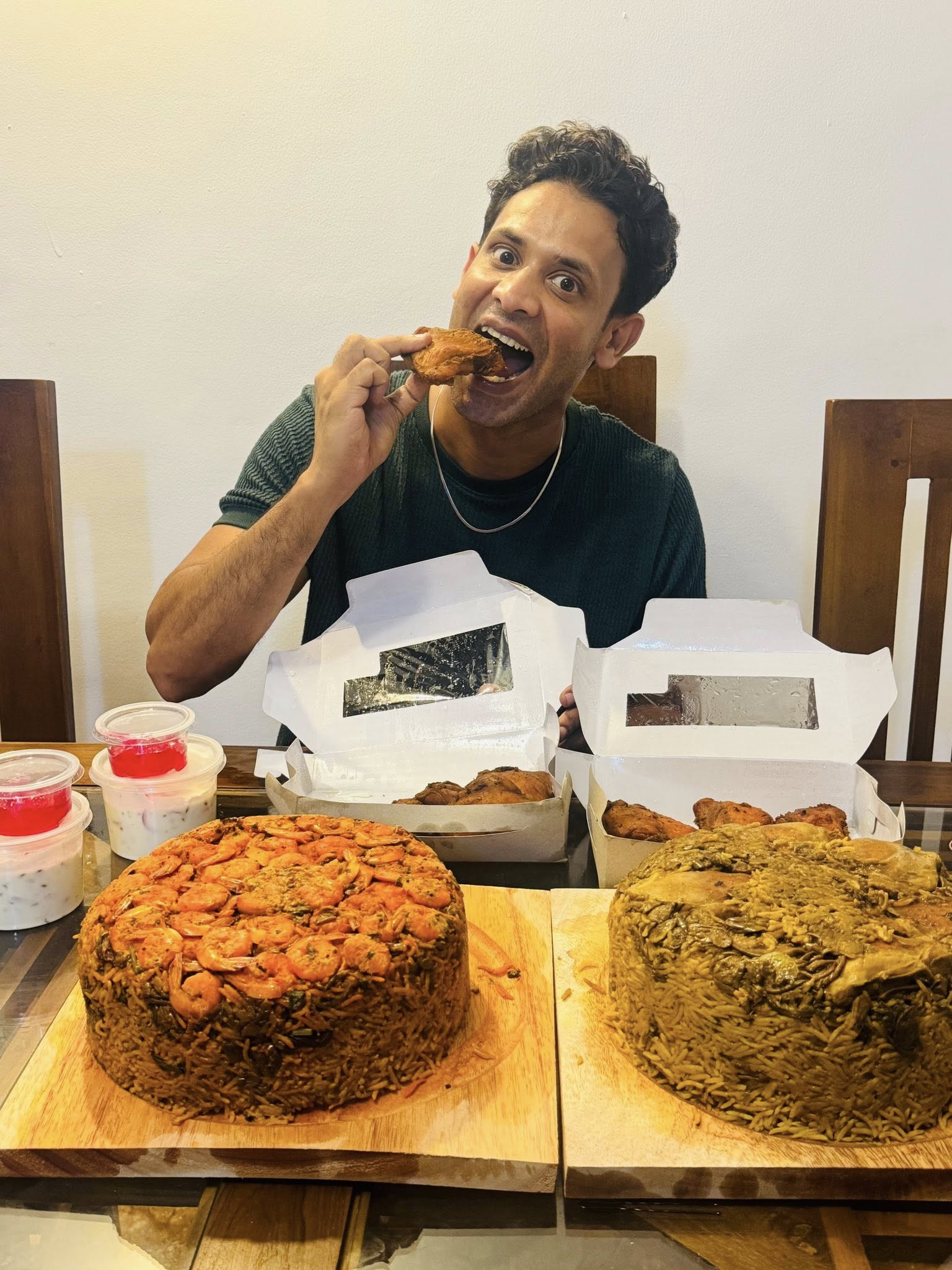 ඔහුට ආදරය කරන අයත් එක්ක එදා දවස සමරපු චතුර, අමතක නොවෙන මතක ගොන්නක් ...