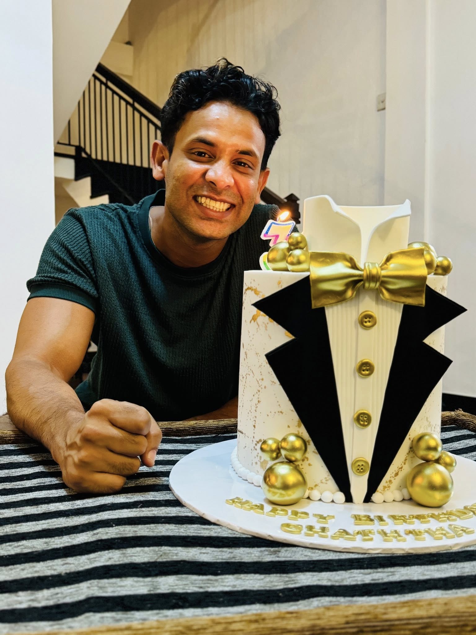 ඔහුට ආදරය කරන අයත් එක්ක එදා දවස සමරපු චතුර, අමතක නොවෙන මතක ගොන්නක් ...