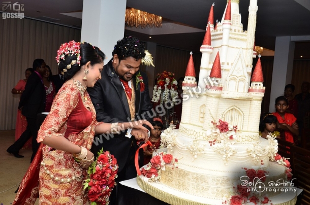 Actor Lakshan Wattuhewa's Wedding - Photo Gallery - Hiru Gossip, Lanka ...
