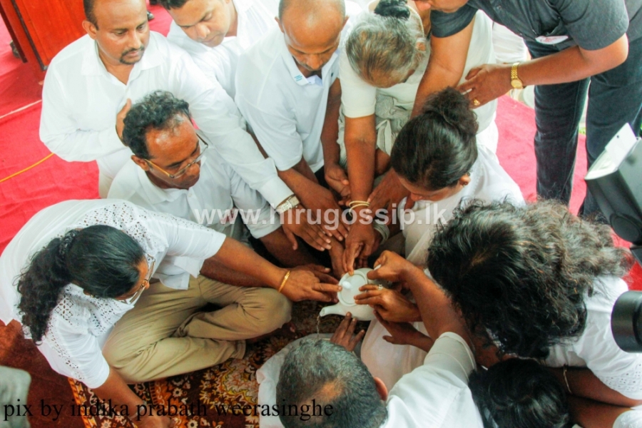 Country bids farewell to the Maestro Pandit Amaradeva last moment ...
