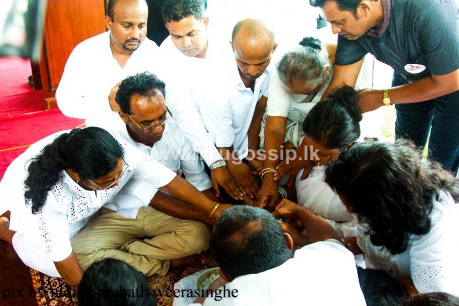 Country bids farewell to the Maestro Pandit Amaradeva last moment ...