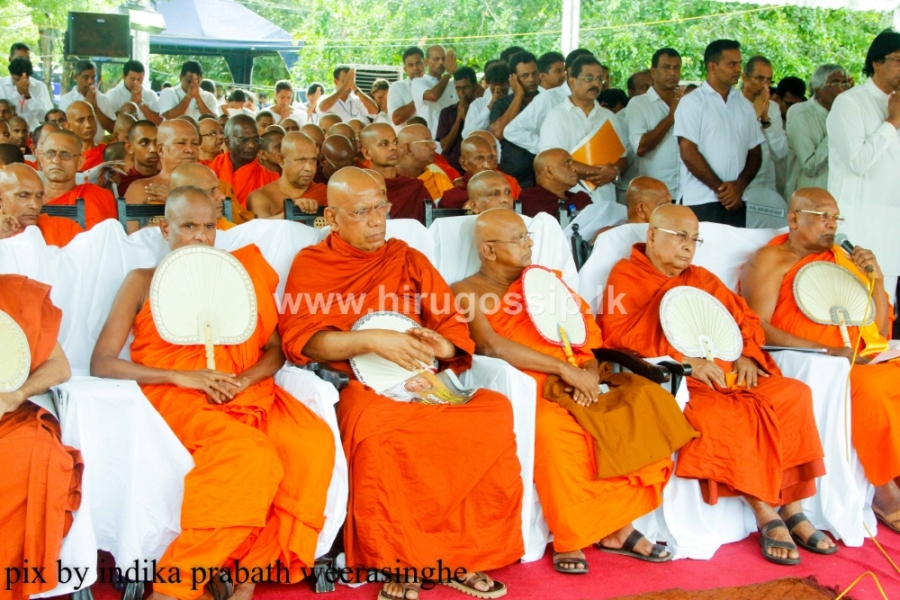 Country bids farewell to the Maestro Pandit Amaradeva last moment ...