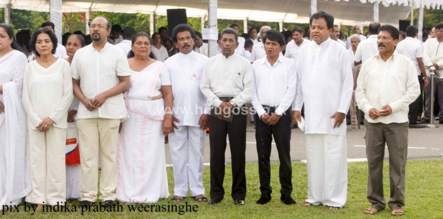 Country bids farewell to the Maestro Pandit Amaradeva last moment ...