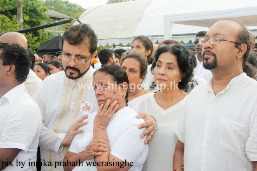 Country bids farewell to the Maestro Pandit Amaradeva last moment ...