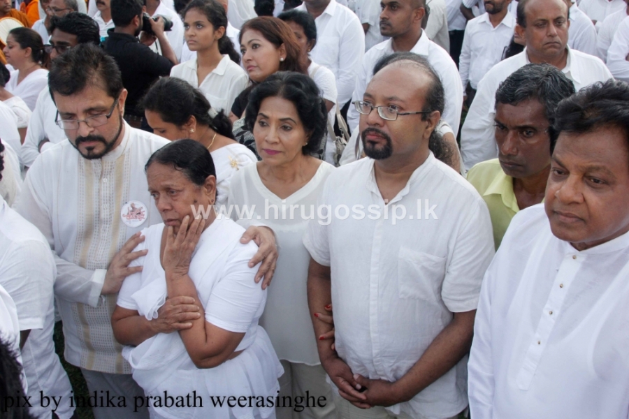 Country bids farewell to the Maestro Pandit Amaradeva last moment ...