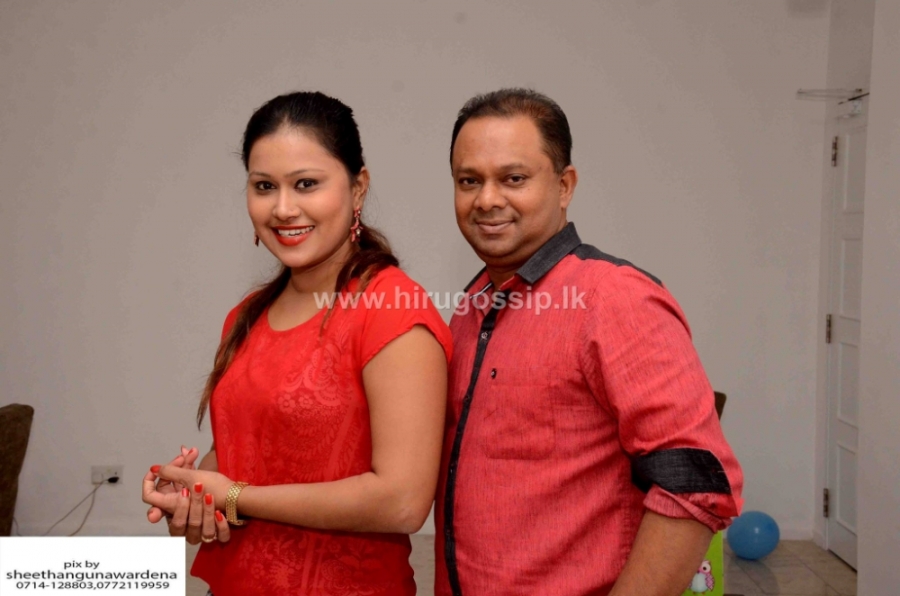 Rohani Weerasinghe celebrates her b'day with other stars - Photo ...