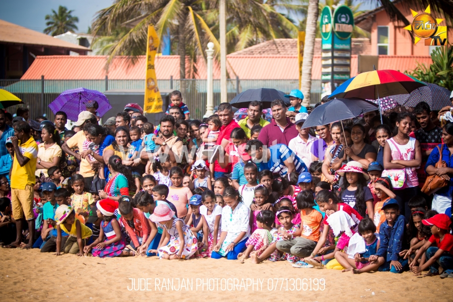 Handaya 2nd Promotion - Panadura Beach - Photo Gallery - Hiru Gossip ...